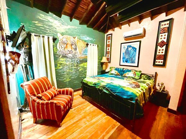 Caribe Tesoro Minion Arcade Wing | Resort on West bay Roatan